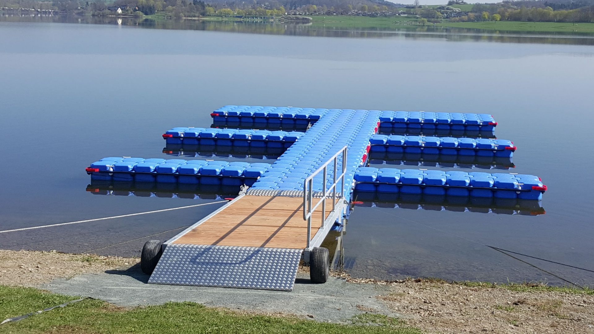 Steganlagen Hersteller Stegbau mit Kunststoff Schwimmkörpern ...